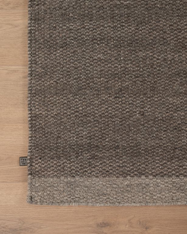 Linie Frode Rug | Charcoal | Block & Chisel